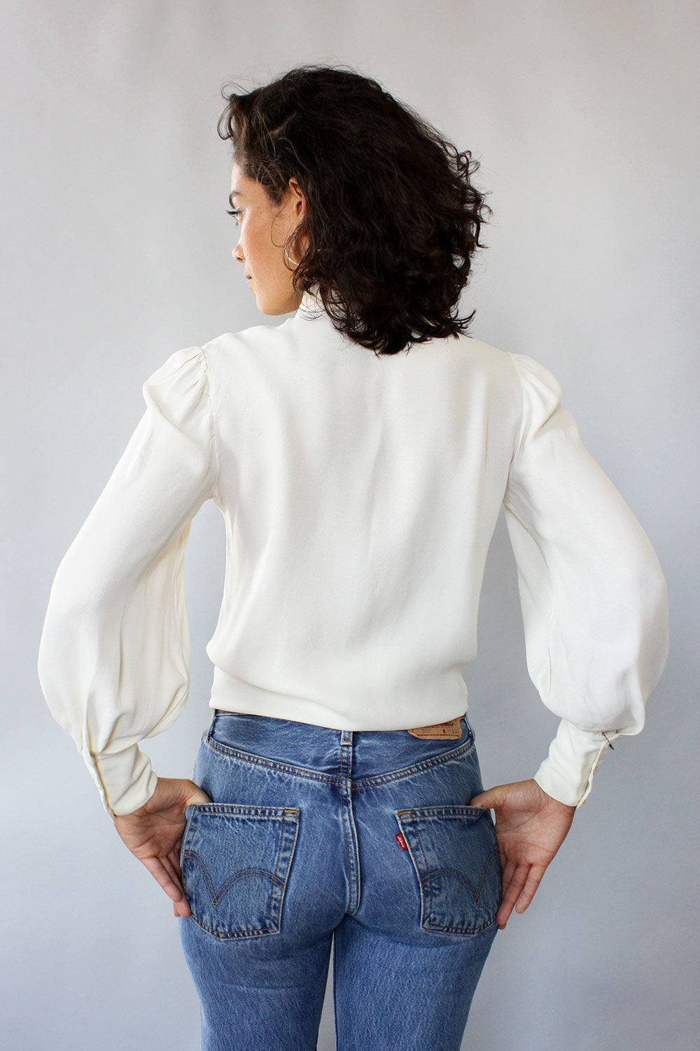 Eva Ivory Collar Blouse S/M – OMNIA